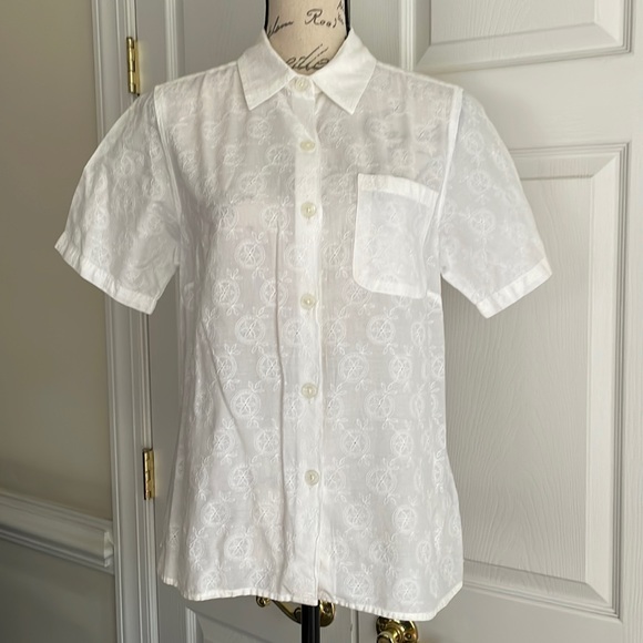 Classic Elements | Tops | Classic Elements Buttons Down Shirt | Poshmark